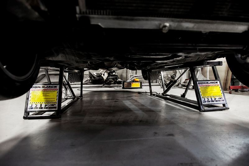 QUICK JACK PORTABLE CAR HOIST BL-5000SLX. Pac Performance Racing